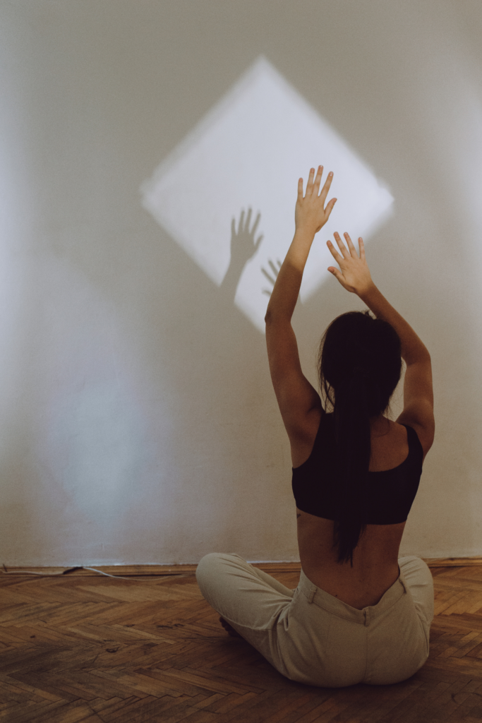 How To Practice Emotional Detachment For Your Mental Health ...